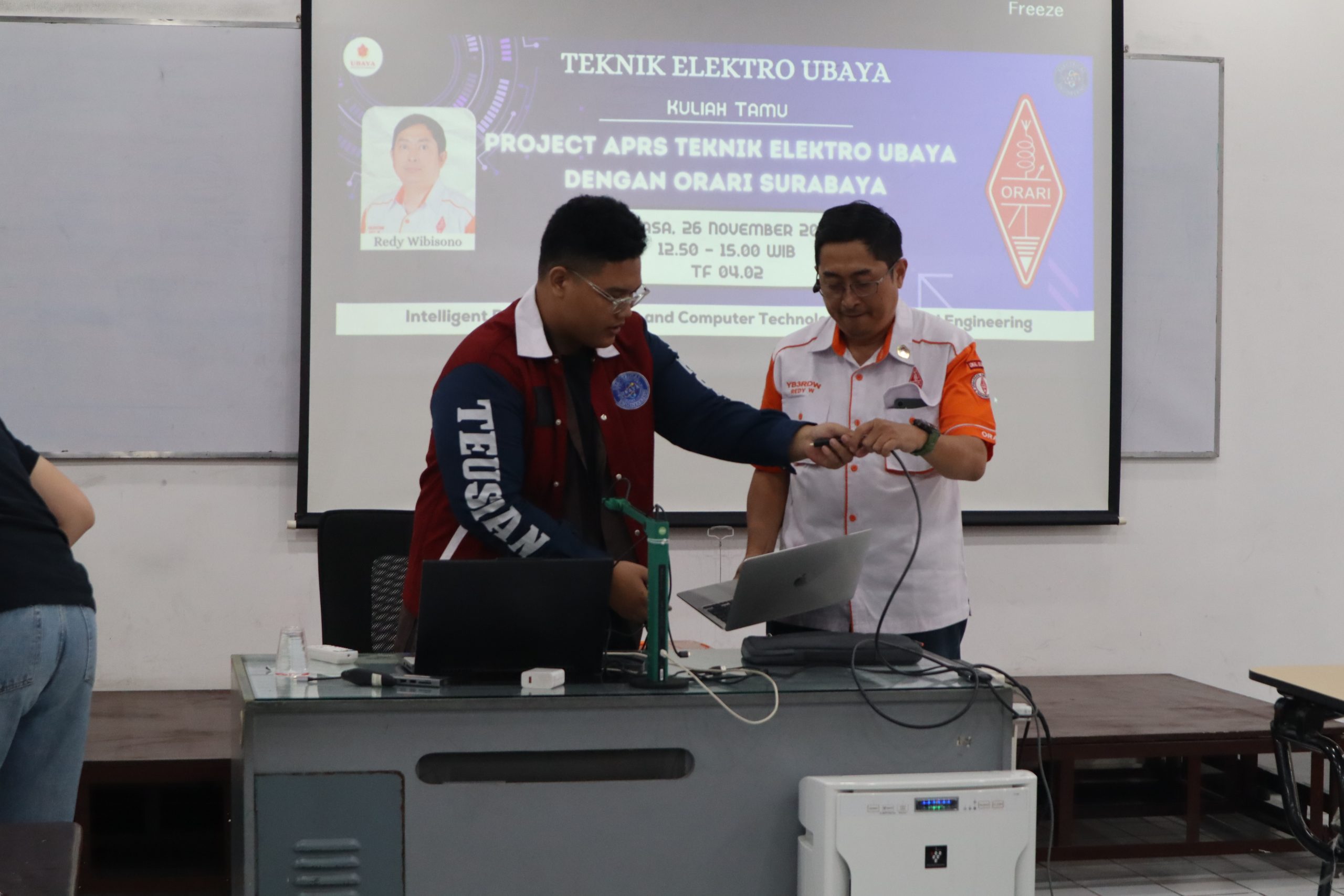 Pengembangan bersama APRS Project, Teknik Elektro UBAYA dengan ORARI ...